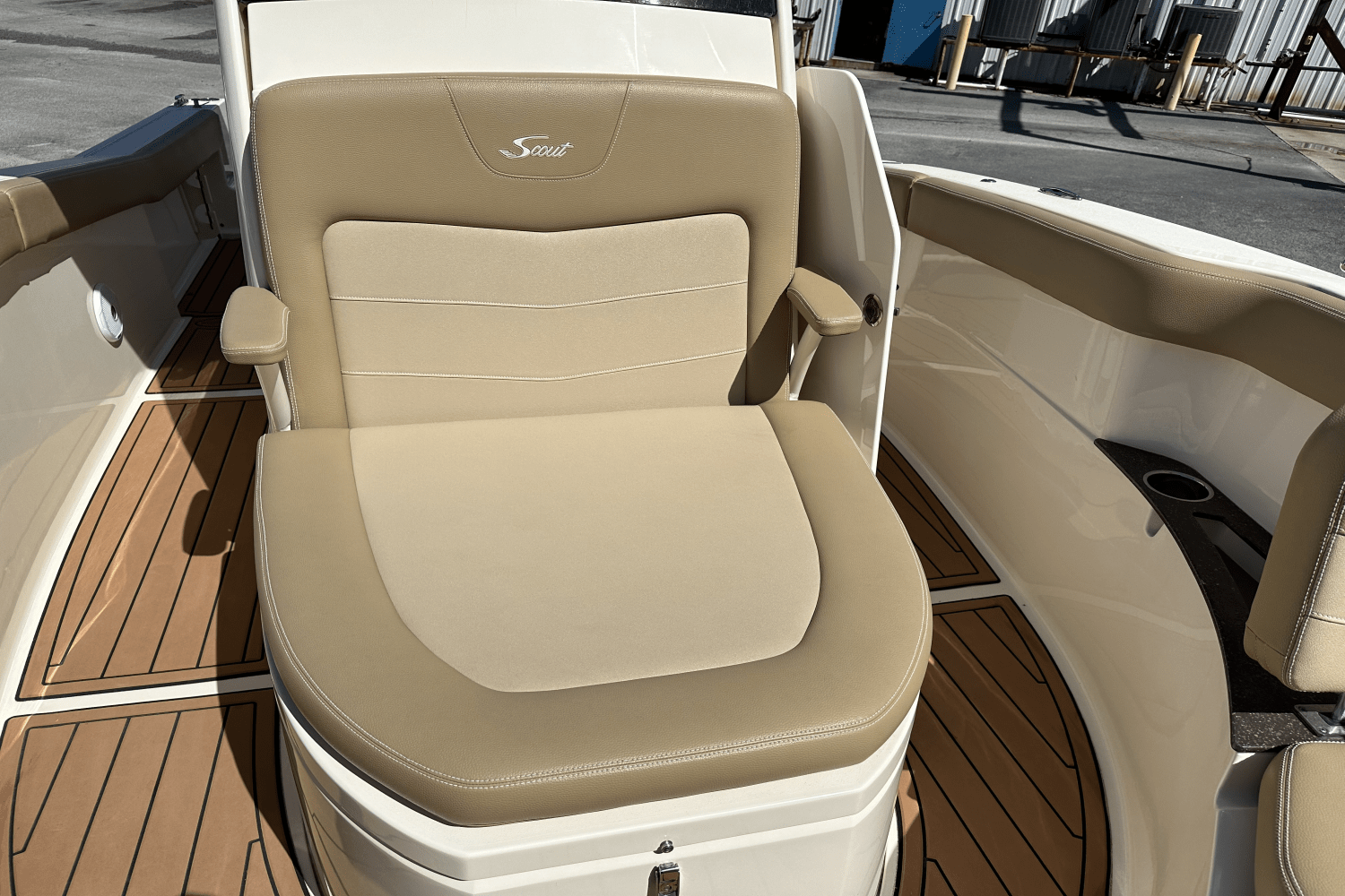 2019 Scout 235 XSF MarineMax Savannah