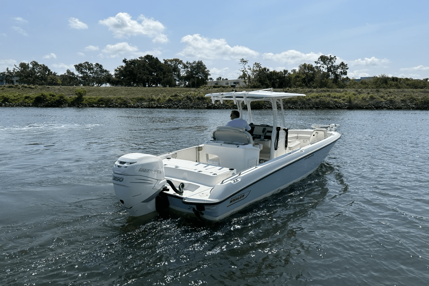 2020 Boston Whaler 270 Dauntless MarineMax Venice